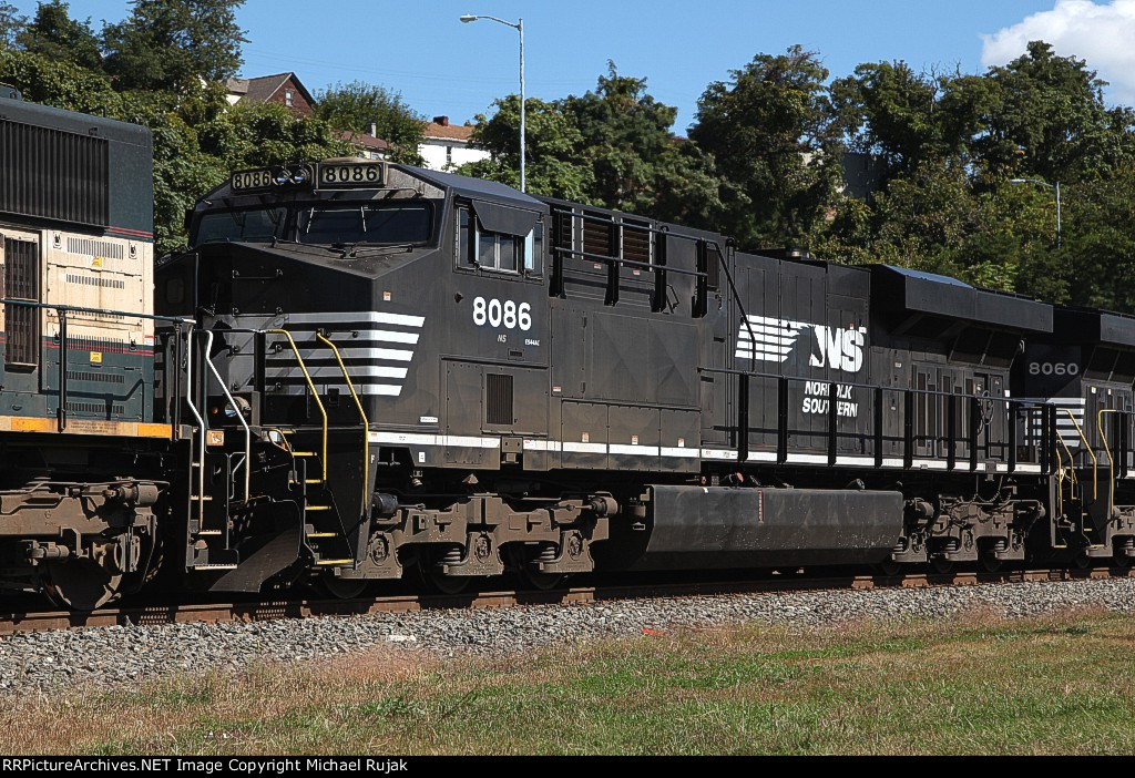 NS 8086